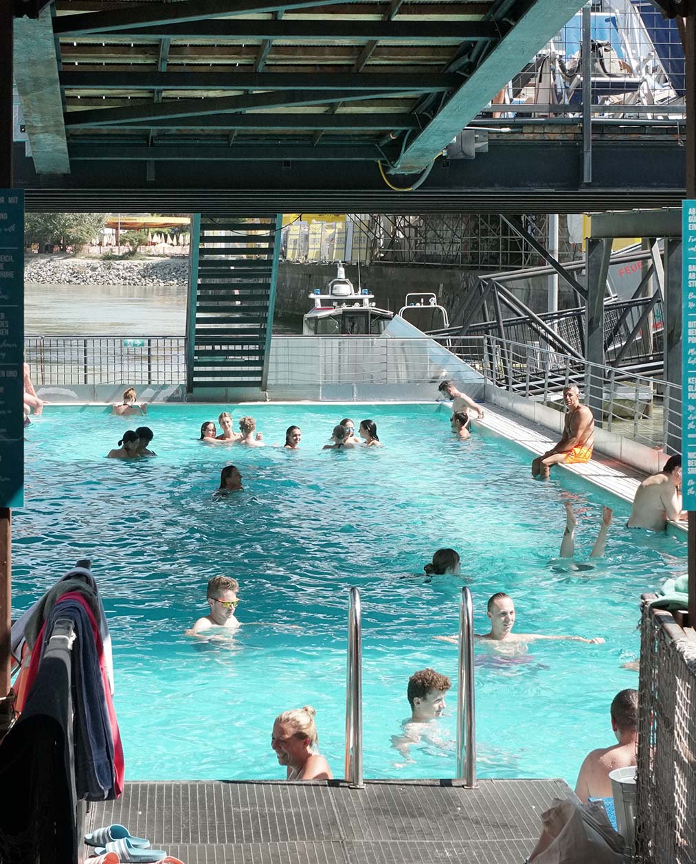 Pool - Badeschiff Wien
